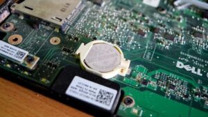 √ Pengertian CMOS : Fungsi, Kegunaan dan Cara Kerjanya